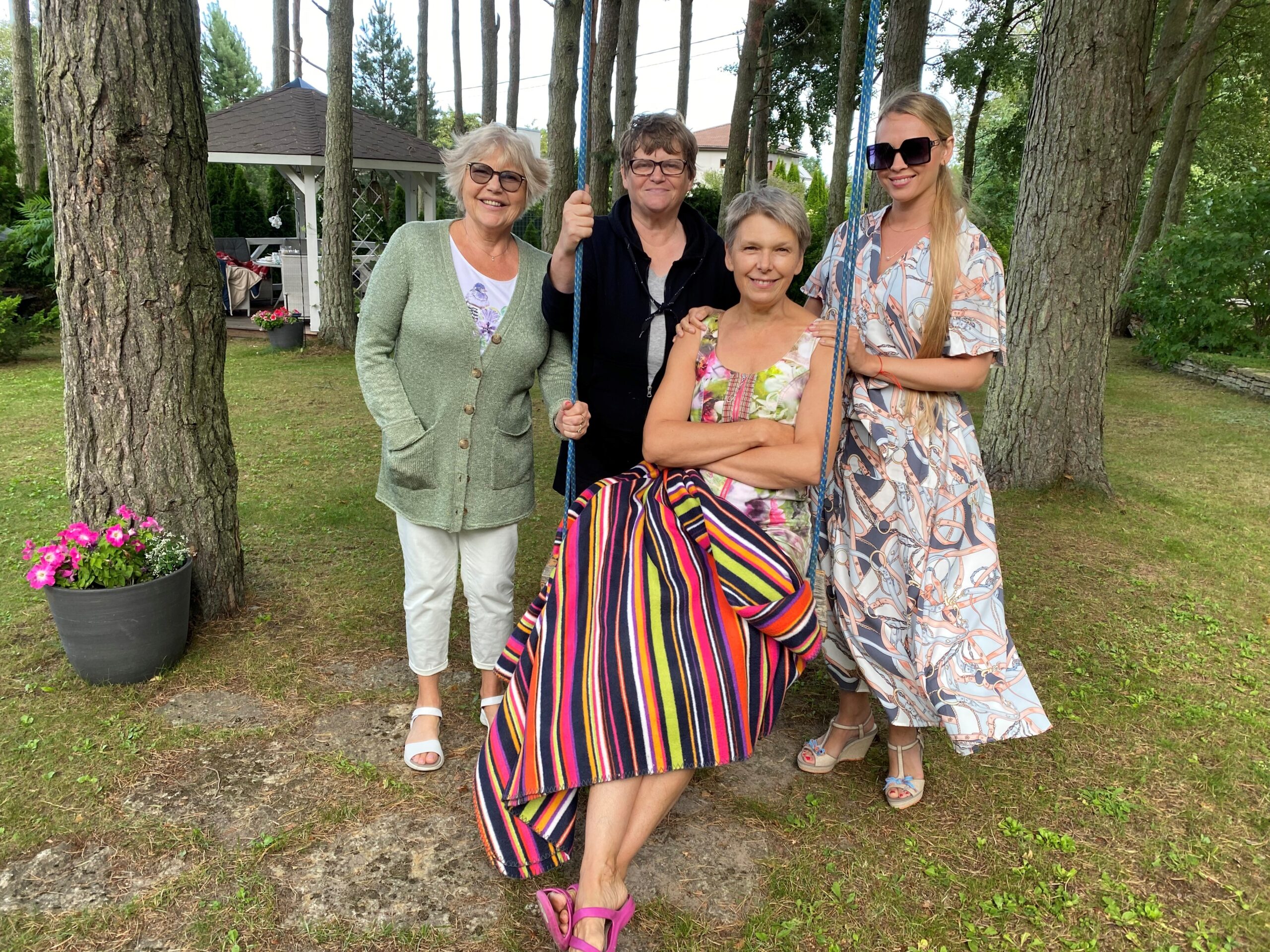 KOGUKOND ALGAB ESIMESEST ÜHISEST LILLEPEENRAST — Vabatahtlik Seltsiline